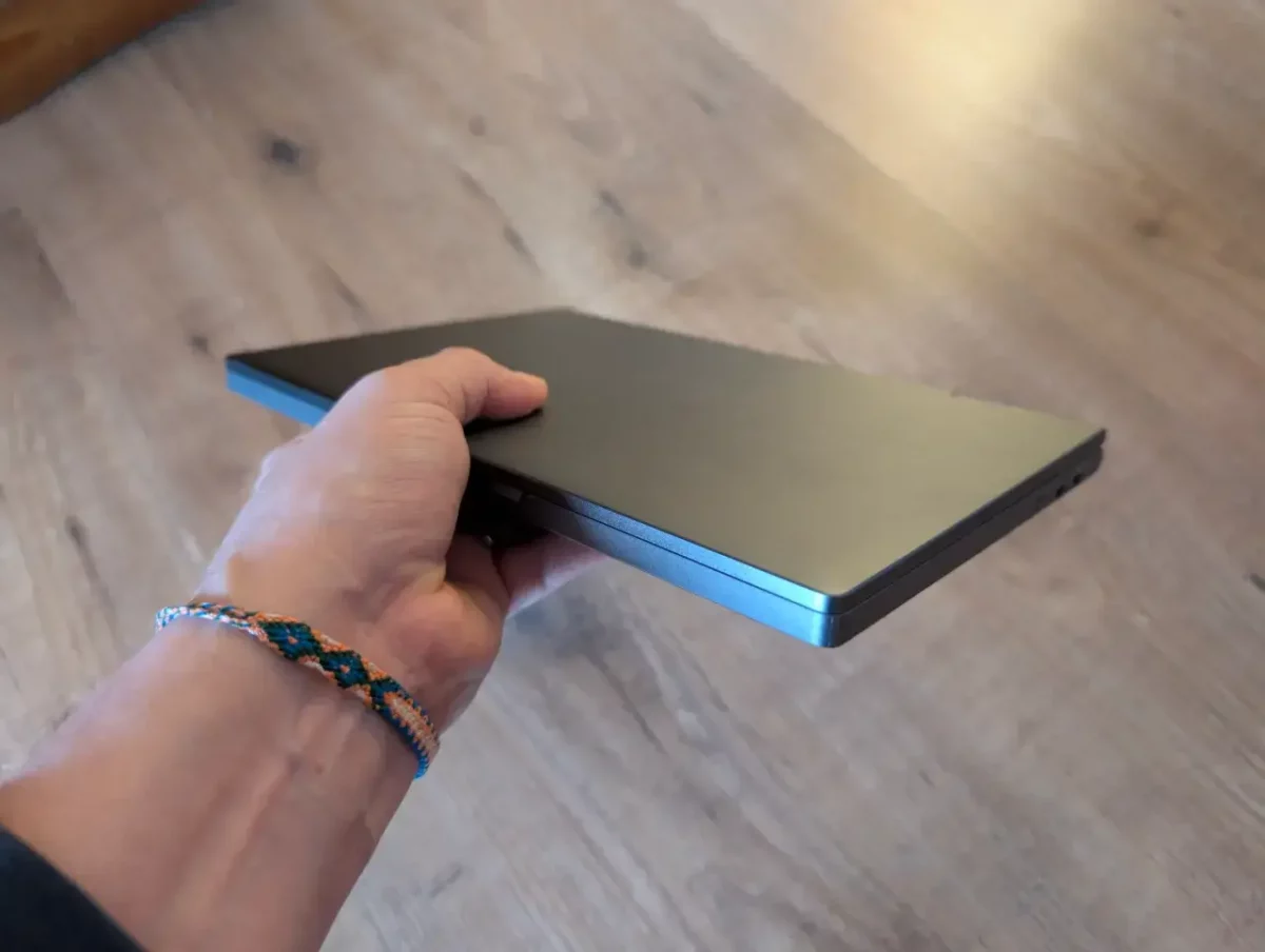 Chuwi MiniBook X Testbericht - Der perfekte Mini-Laptop für Couch und Bett?